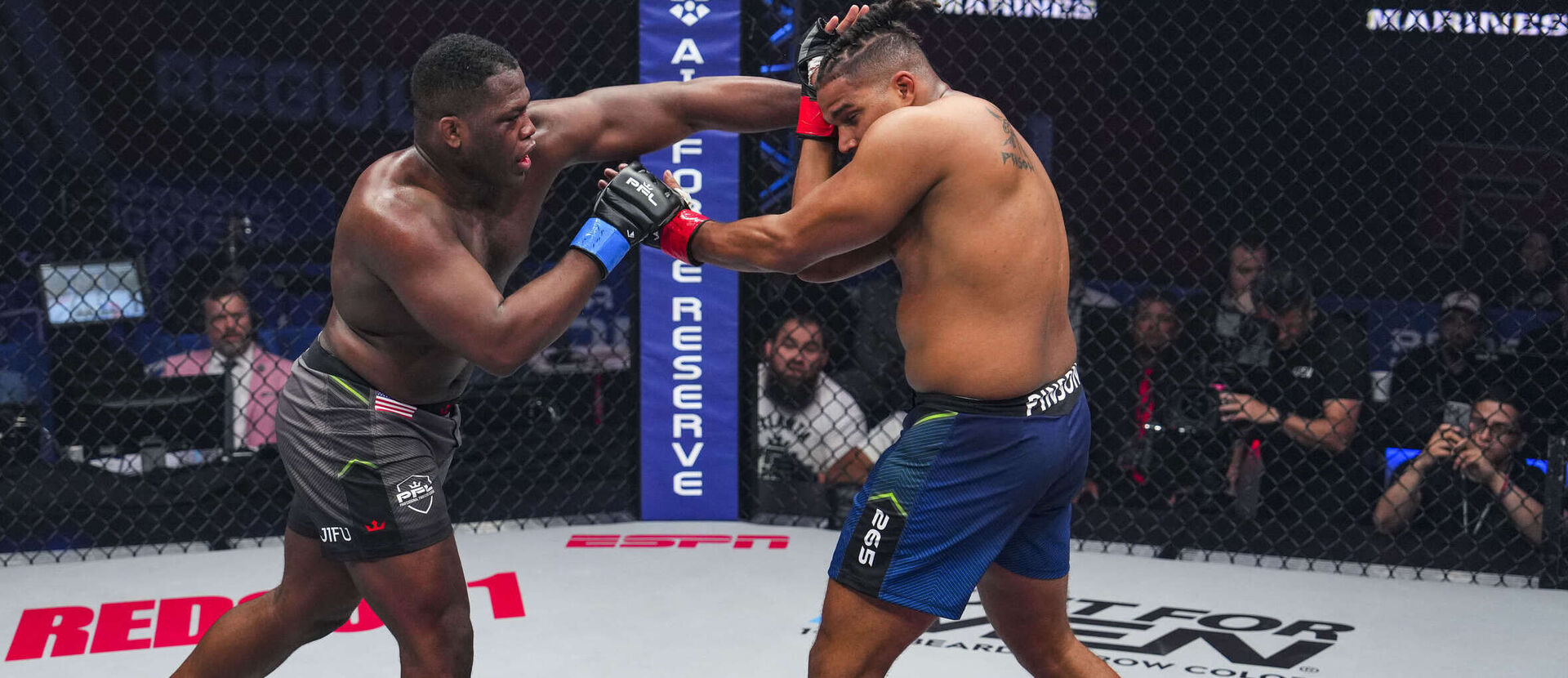 Denzel Freeman | Heavyweight (265)