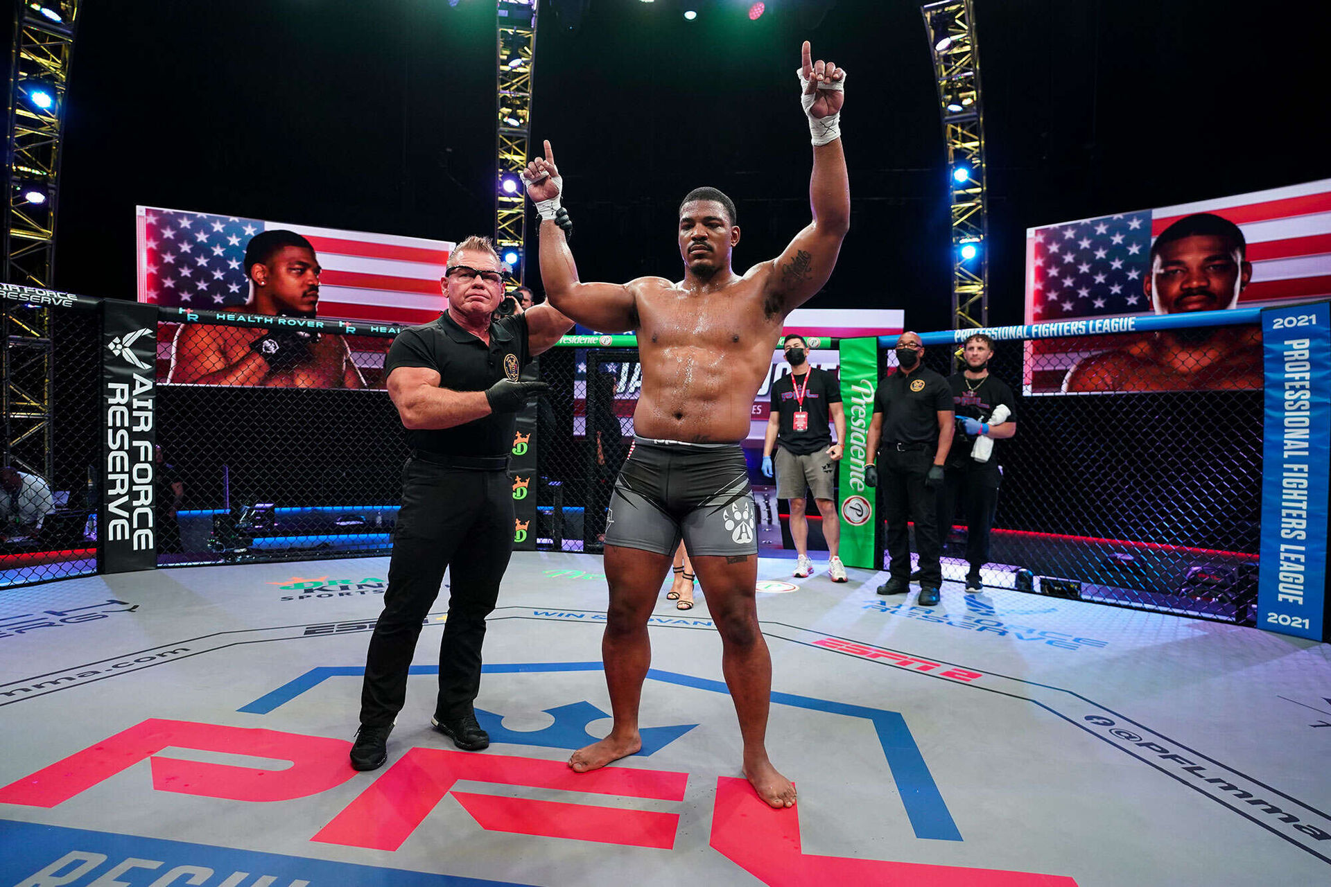 2021 PFL 6: KLIDSON ABREU VS JAMELLE JONES | Professional Fighters ...